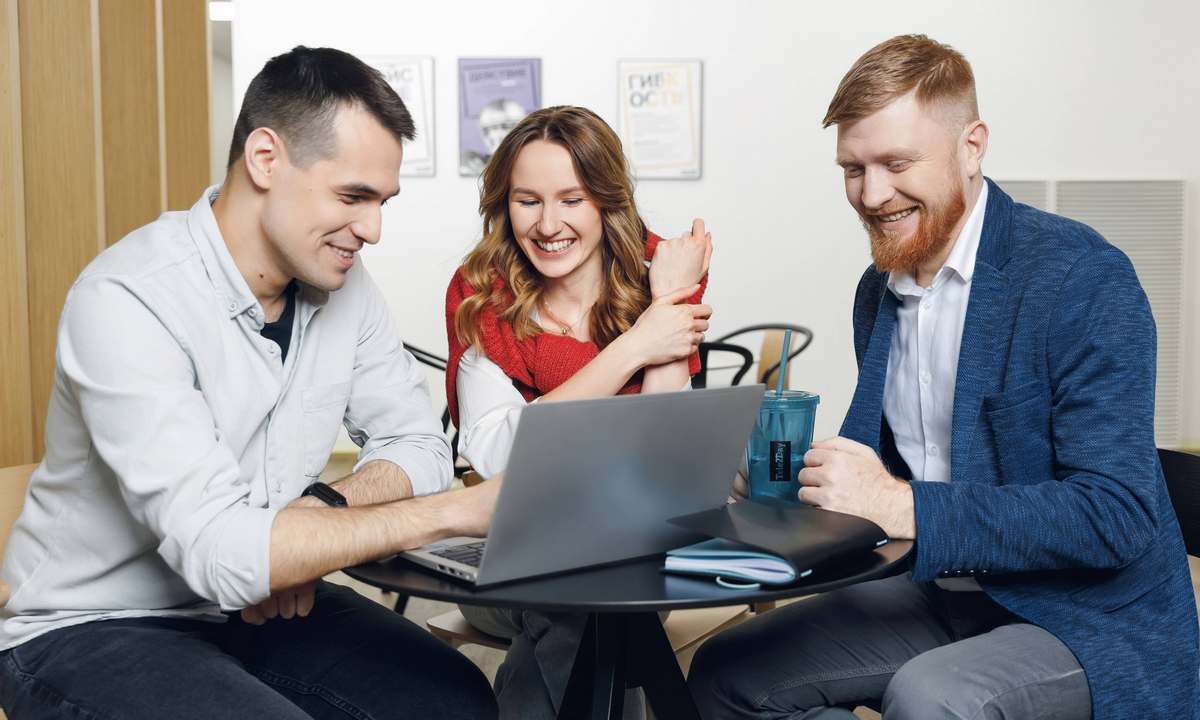 Tele2 снова лучшая среди мобильных операторов по версии HeadHunter